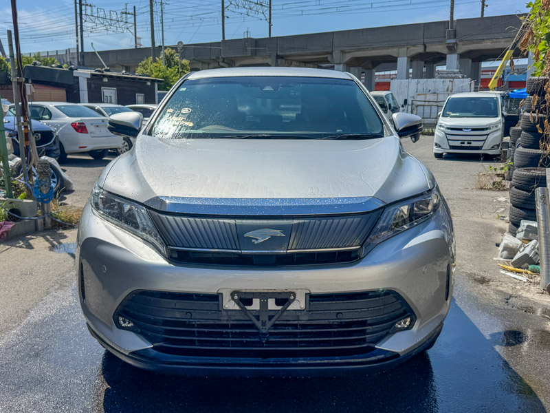 Toyota Harrier HYBRID SILVER AVU65W ELEGANCE 4WD PACKAGE 2019 Year ...